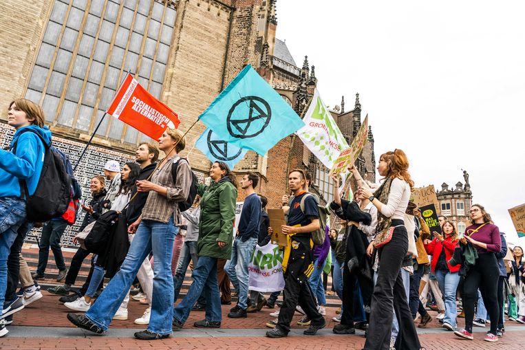 Activisten staken en demonstreren wereldwijd voor klimaatrechtvaardigheid