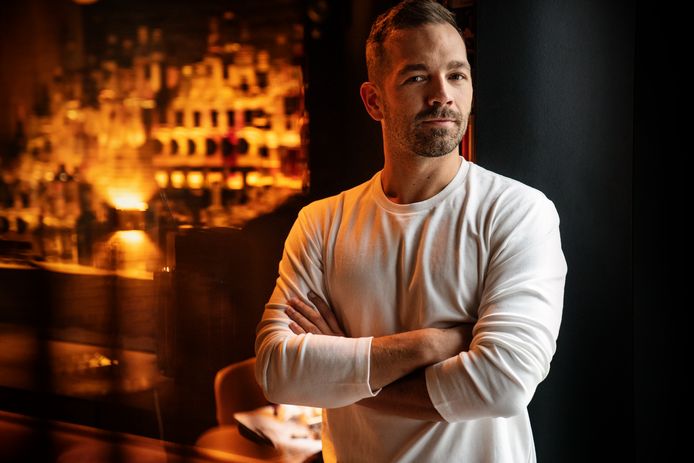 Wie is Davy Parmentier, de host van de nieuwe VTM-talkshow die totaal ...