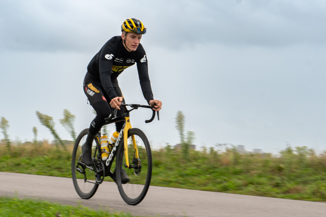 Grote belofte Loe (20) droomt van doorbraak bij Team Jumbo Visma ...