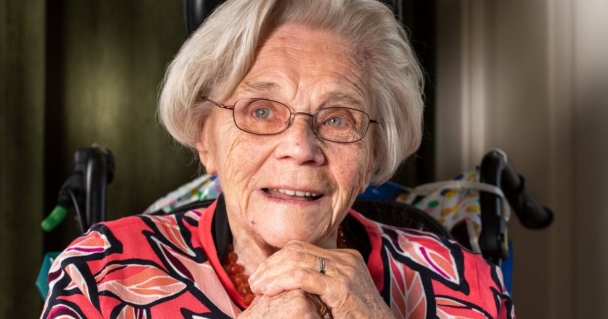 100-jarige Johanna Greve heeft een rijk leven vol herinneringen in ...