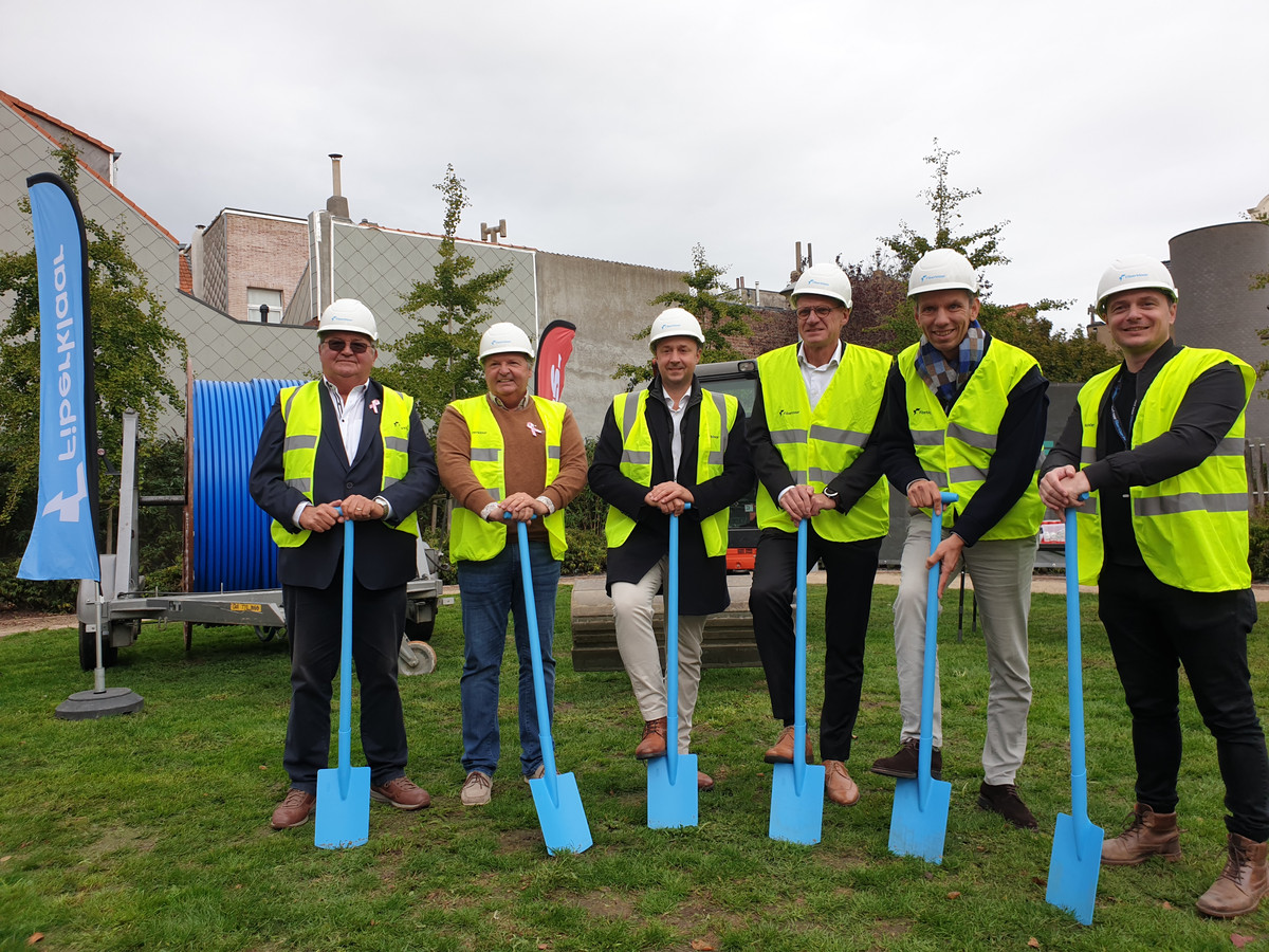Uitrol van glasvezelnetwerk Fiberklaar in West-Vlaanderen officieel van ...