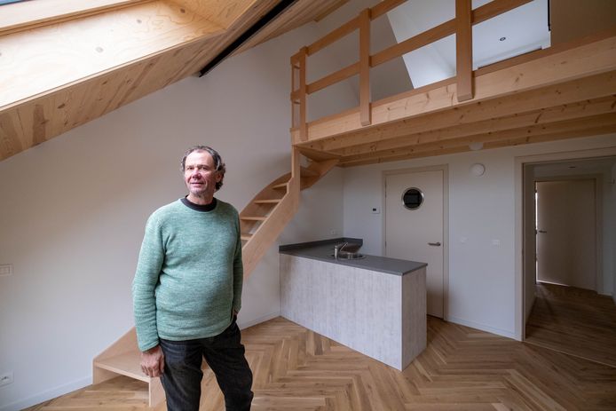 Dirk toverde ruime eengezinswoning om tot een samenhuisproject: “Niet ...