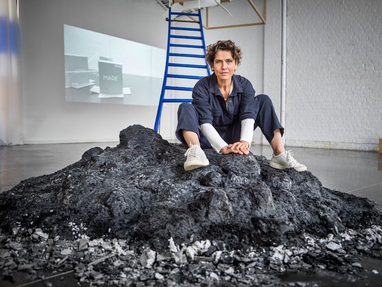 Joke Devynck (‘Onder vuur’): ‘Wie mooi is, moet niet te veel nadenken ...