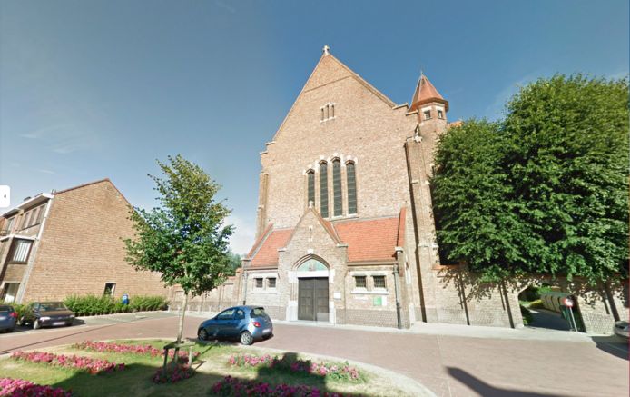 “Ik, veel naar de kerk? Ik ben gewoon gelovig”: tien maanden cel voor man (59) die offerblokken ...