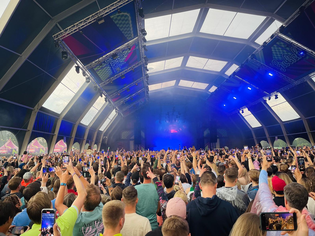 RECONSTRUCTIE. “Volledig afgeschermd van iedereen”: zo verliep comeback ... RECONSTRUCTIE. “Volledig afgeschermd van iedereen”: zo verliep comeback ...