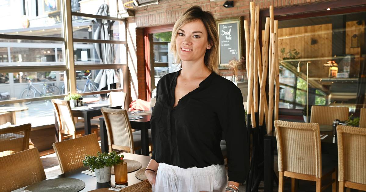 Tjessa zoekt overnemers voor Brasserie 22 op Grote Markt: “Na 22 jaar in de horeca toe aan een ...