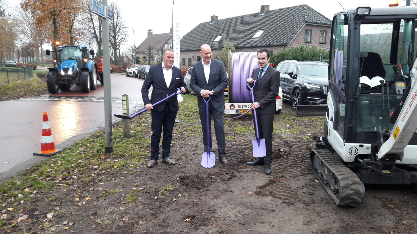 De vlag kan uit van 't Wild tot Keent: heel Oss krijgt glasvezel | Foto ...