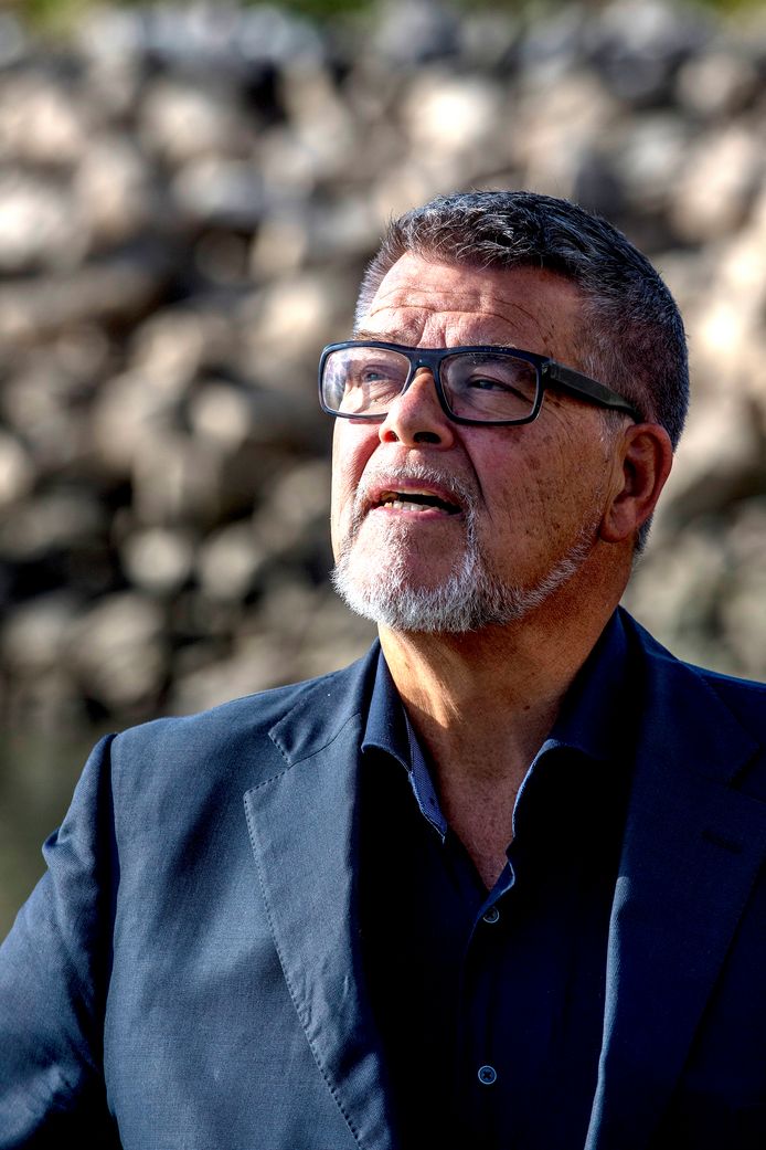 ‘Leeftijdloze’ Emile Ratelband (69) eist 20 jaar verjonging bij rechter ...