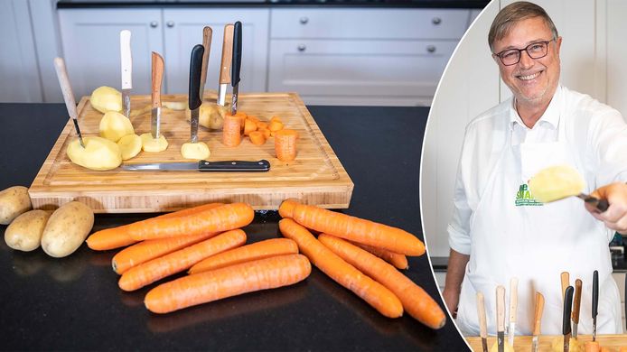 Groentekok Frank Fol test schilmesjes en deelt zowel een 2 als een 10 ...