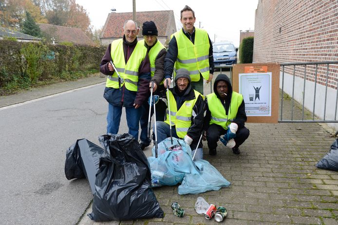 Zwerfvuilactie geannuleerd wegens hitte | Zelzate | hln.be