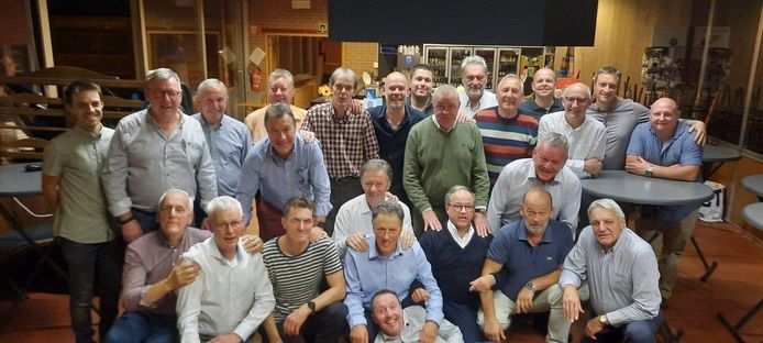 Zaalvoetbalploeg VK IFI blaast 40 kaarsjes uit | Merchtem | hln.be