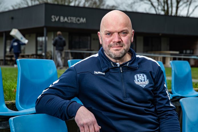 De carrousel draait: André Evers vertrekt bij Basteom | Amateurvoetbal ...