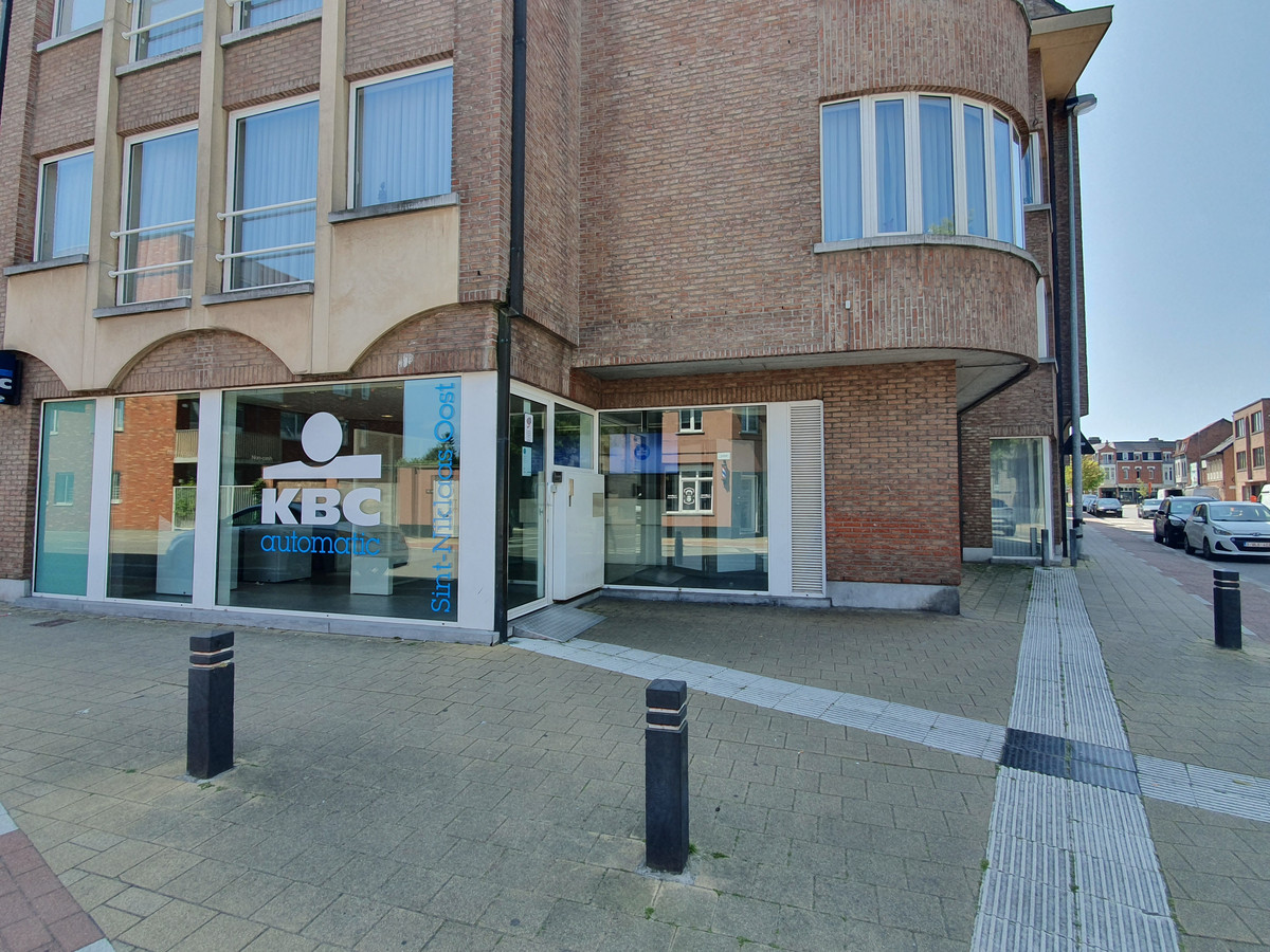 Bankautomaten KBC sluiten in Breedstraat: vanaf 22 augustus geen geld ...