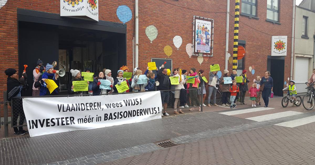 Leerkrachten Toermalijn voelen zich in de kou gezet | Stekene | hln.be