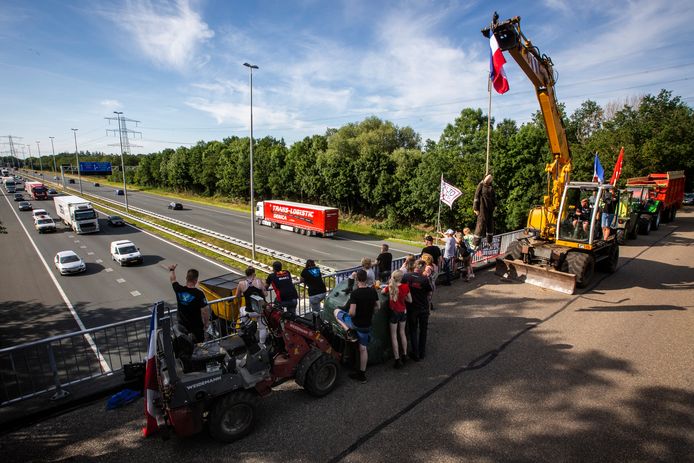 Massale boerenacties op stapel: slim óf het domste dat je als boer kunt ...