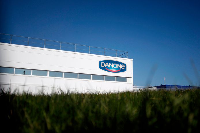 Danone zet onderdelen in verkoop na tegenvallend kwartaal | Economie ...