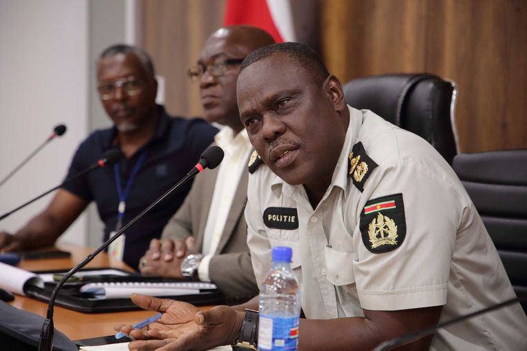 Protestleider Suriname meldt zich op politiebureau na onlusten: 128 ...