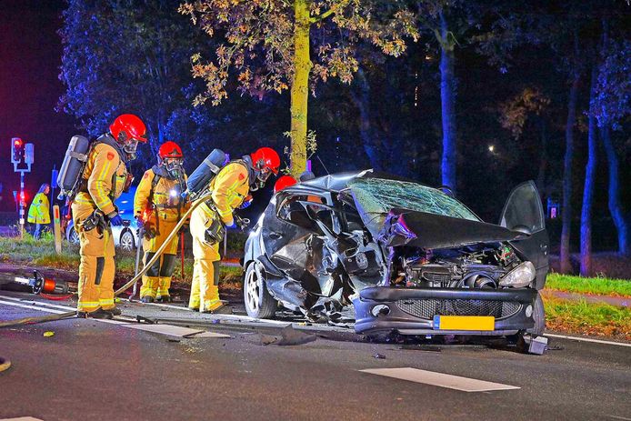Man (21) overleden na botsing in Bladel, 28-jarige man uit Reusel ...
