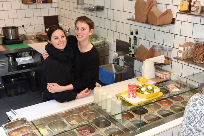 Salad bar opent op Vandaleplein | Kortrijk | hln.be