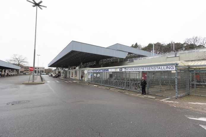 Celstraf voor koploper (20) van jongerengroep die slaags raakt aan ...