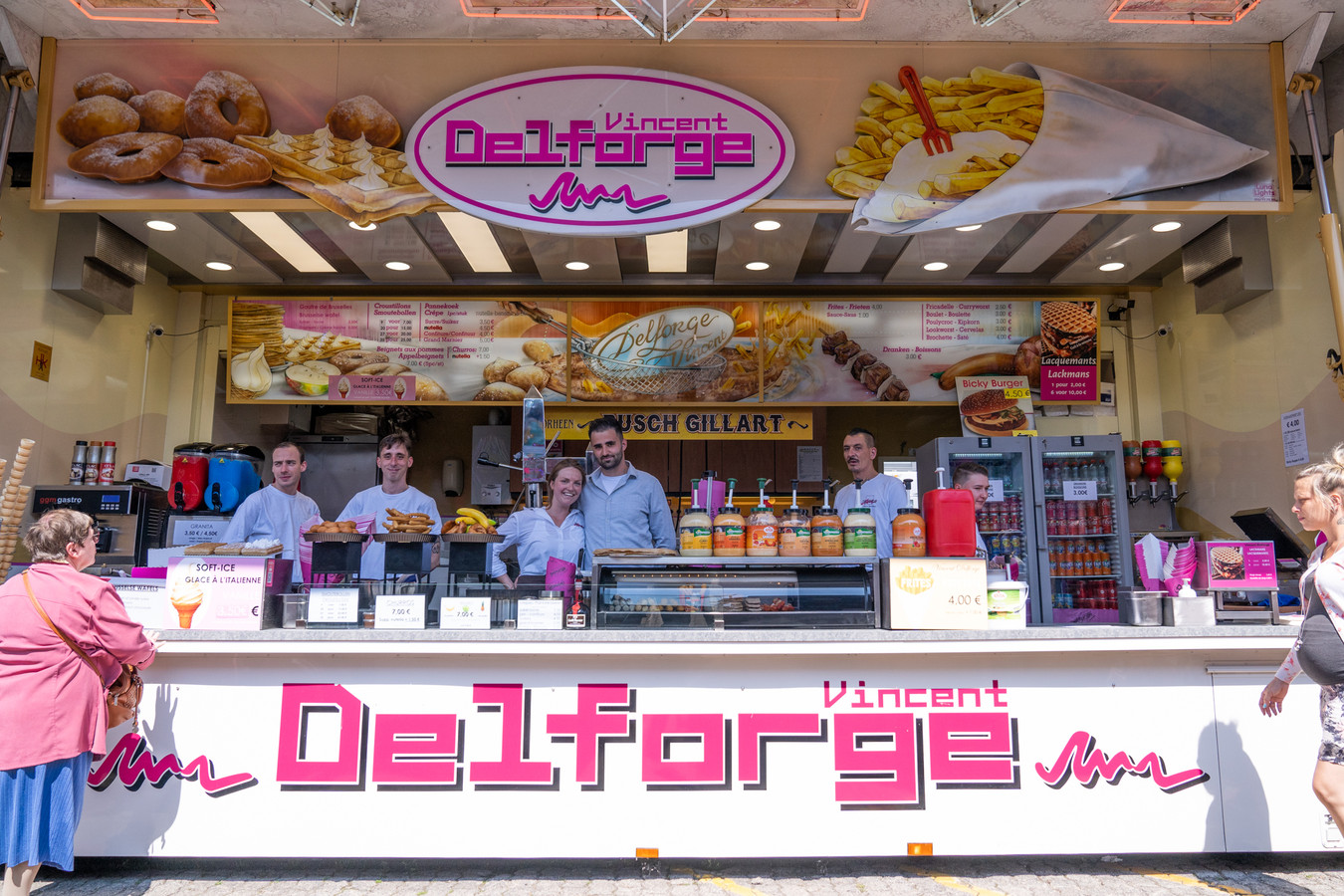 REPORTAGE. Met 18 kramen op de Sinksenfoor: voor kermisfamilie Delforge ...