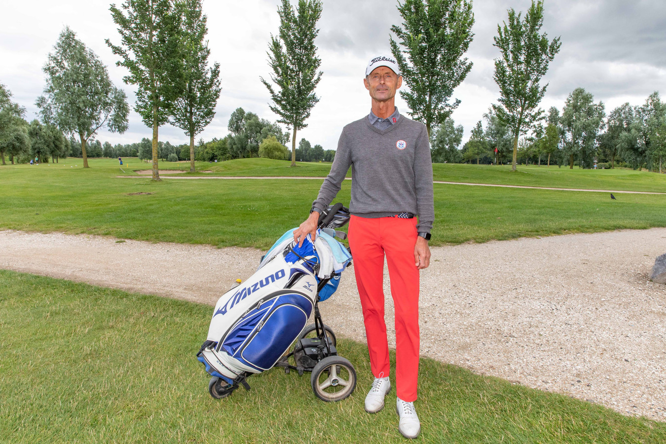 ‘Golf pro’ Rinus (62) strijkt na enerverend leven neer in Goes | Foto ...