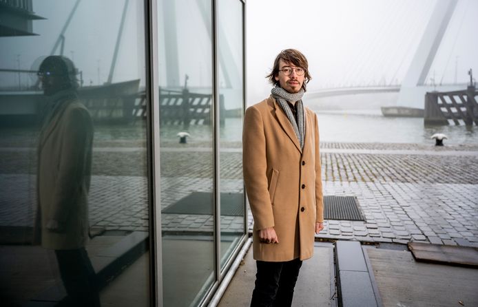 SP in Rotterdam valt uiteen, fractie en geschorst bestuur zetten nieuwe ... SP in Rotterdam valt uiteen, fractie en geschorst bestuur zetten nieuwe ...