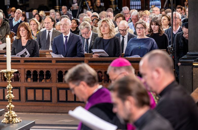 Koningin Elizabeth herdacht in Amsterdam: ‘In een veranderende wereld ...