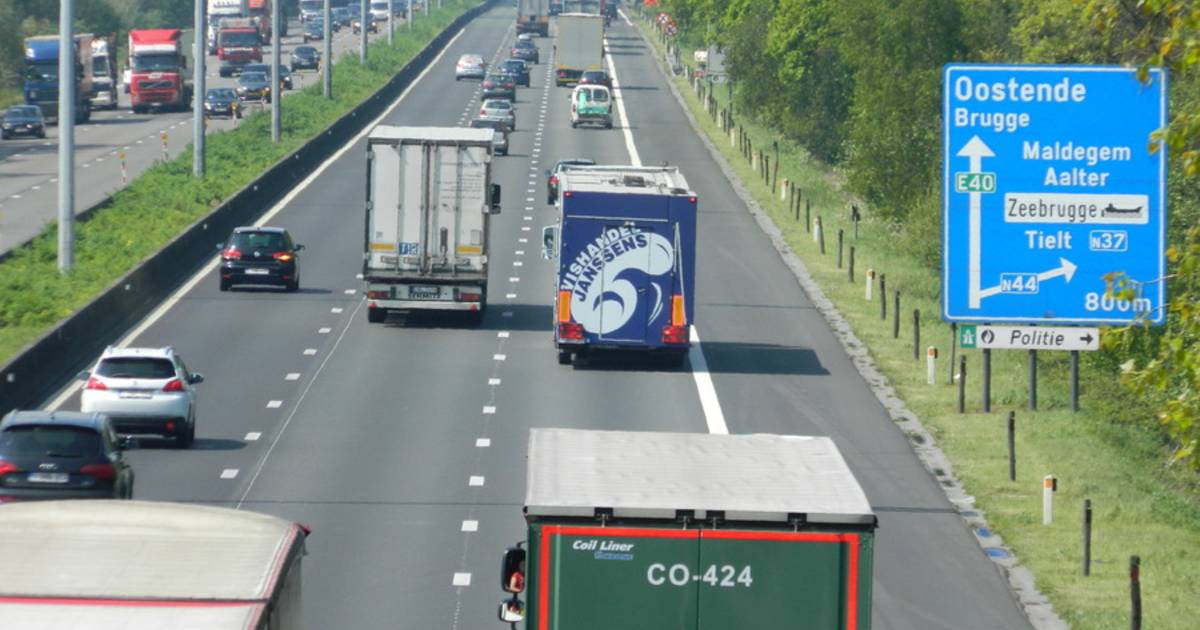 Ongeval op E40 richting Oostende ter hoogte van Aalter | Aalter | hln.be