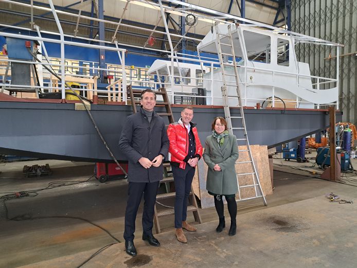 Voetveren Ravenstein en Demen varen voortaan op (zonne)stroom | Brabant ...