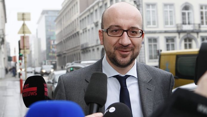 MR eerste partij die 'ja' zegt tegen nota van Di Rupo | Binnenland | hln.be