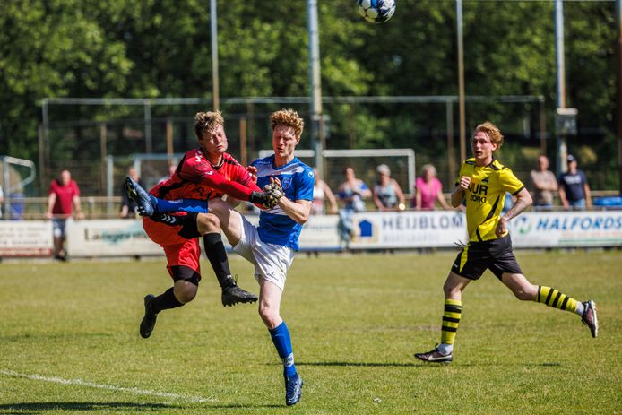 Be Ready-keeper pakt drie (!) strafschoppen en schiet zelf ook raak ...