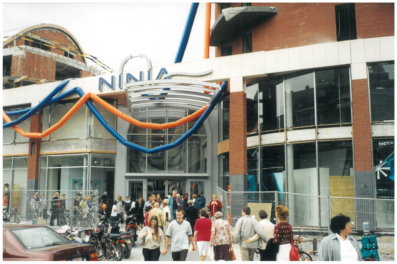 Ninia Shopping Center viert 20-jarig bestaan: “Winkelcentrum pal in ...