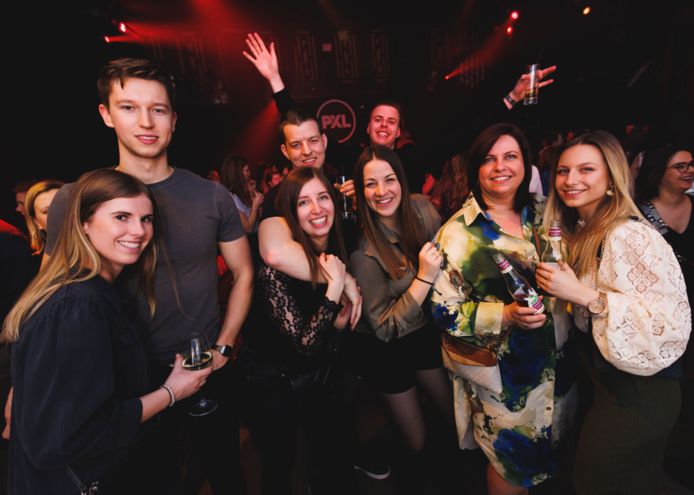 ZIEN. PXL-studenten vieren eerste ‘Nacht van het Welzijn’ in Versuz ...