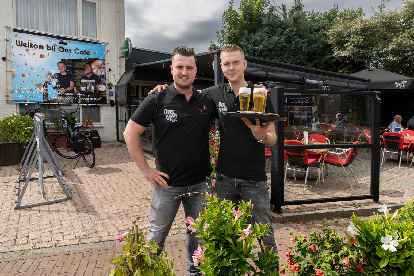 Dorpscafé van Mell en Dave draait op jeugdig elan en gunfactor: ‘Jong en oud gaan goed samen ...