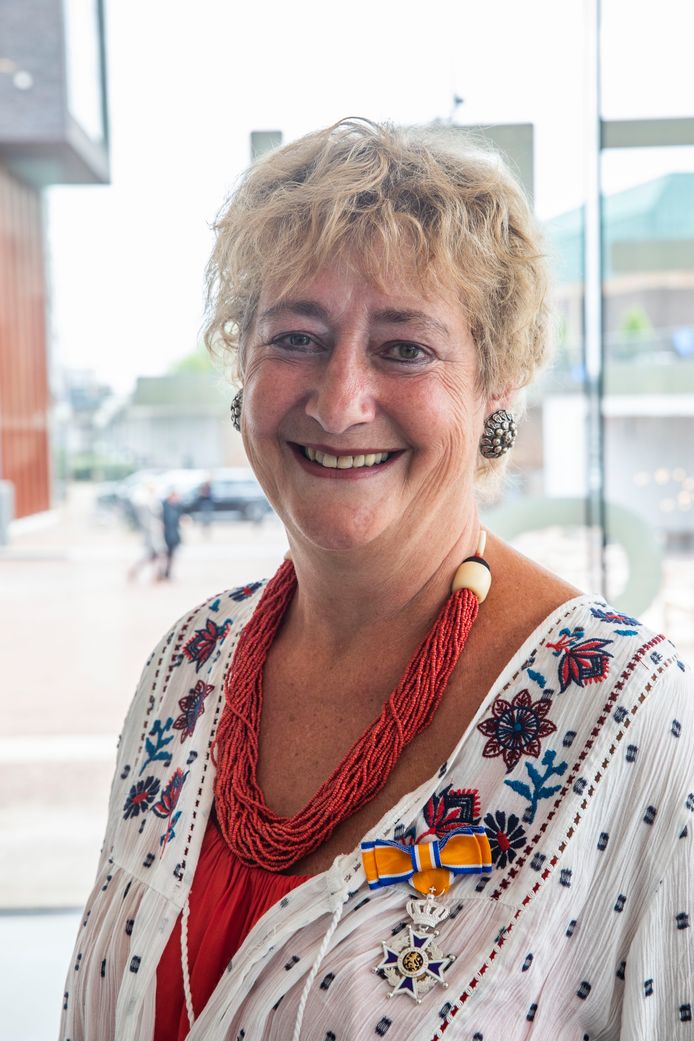 Lintje voor echtpaar en professor krijgt hoge onderscheiding in Helmond ...