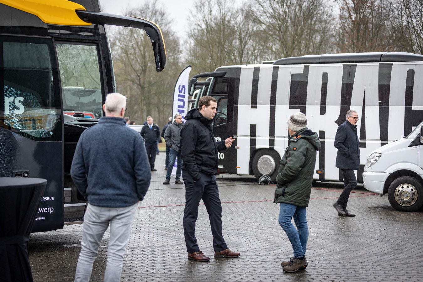 ‘ja Dit Is Wat Ik Wil Twentse Touringcarbedrijven Zoeken Nieuwe