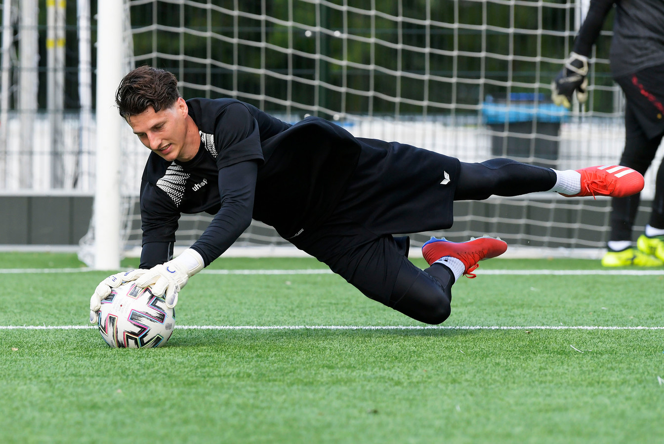 Keeper Joris Moesman verloor te vroeg geboren zoontjes Pim en Max: ‘We ...