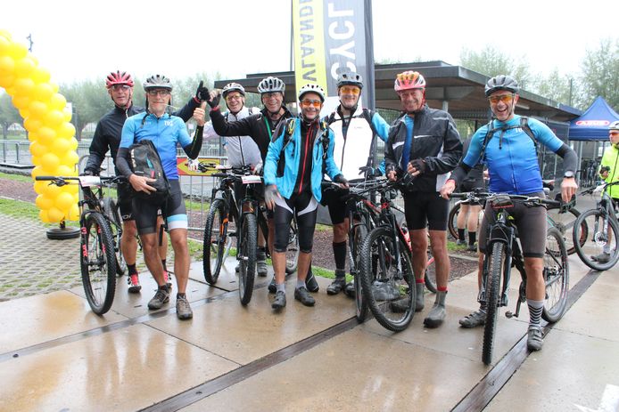 Ook vanuit de Hel van het Noorden zakten fietsliefhebbers af naar de Tourtocht van Biking@Ronse ...