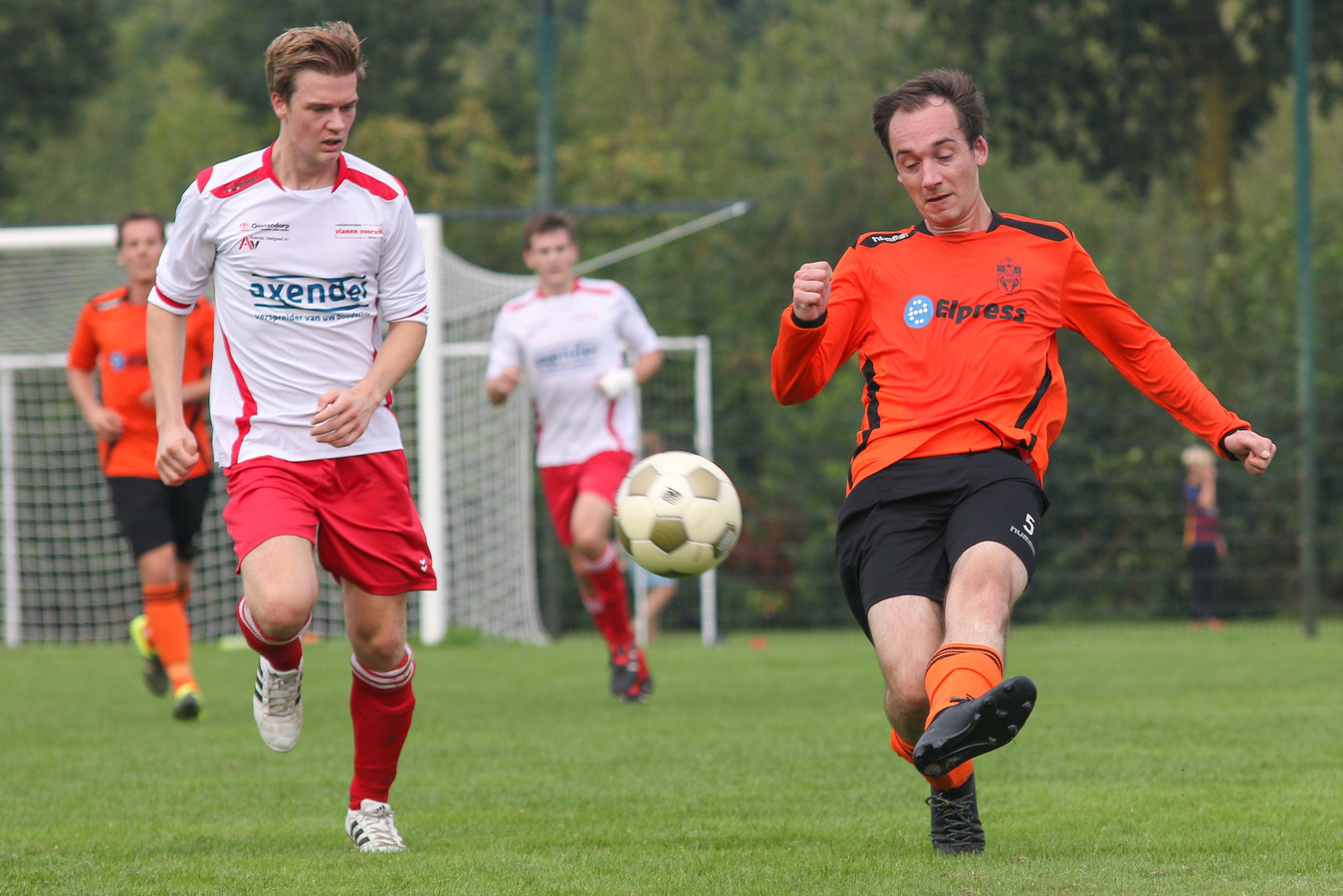 Vitesse treft paal en twee keer de lat tegen DIO'30 | Foto ...