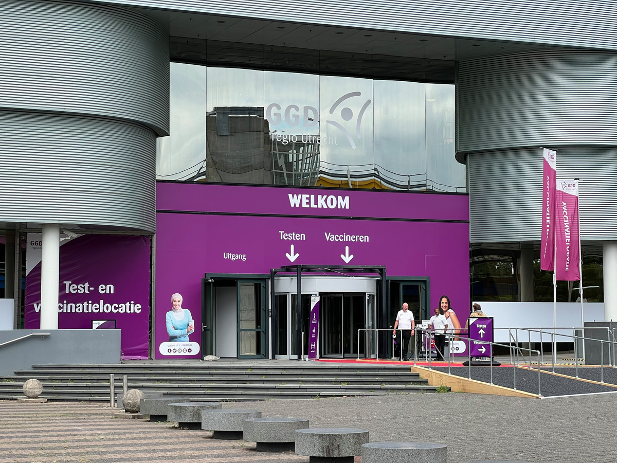Hier in Utrecht vind je de nieuwe coronatest- en vaccinatielocatie van ...