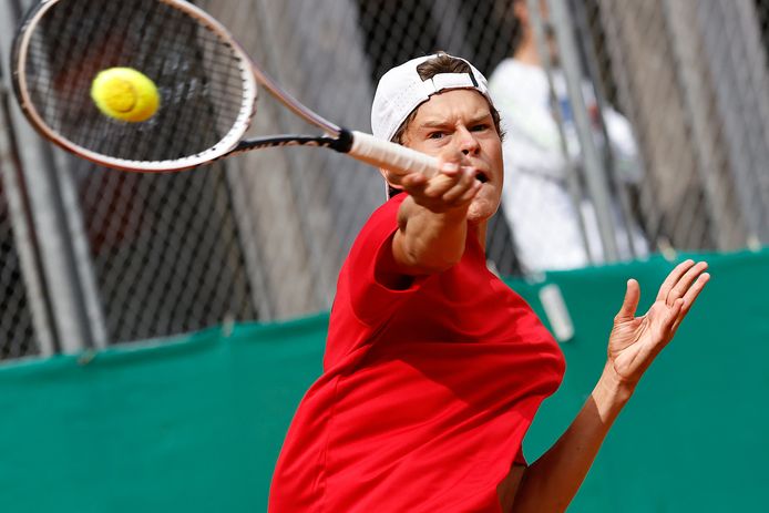 Alexander Blockx gezwind naar laatste acht op EK U18: “Nu volgt een ...