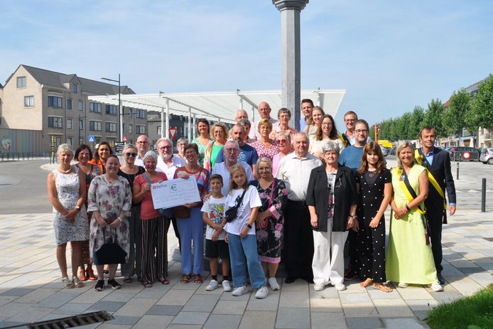 Kom op Tegen Kanker comité schenkt opbrengst aan Kinderkankerfonds ...