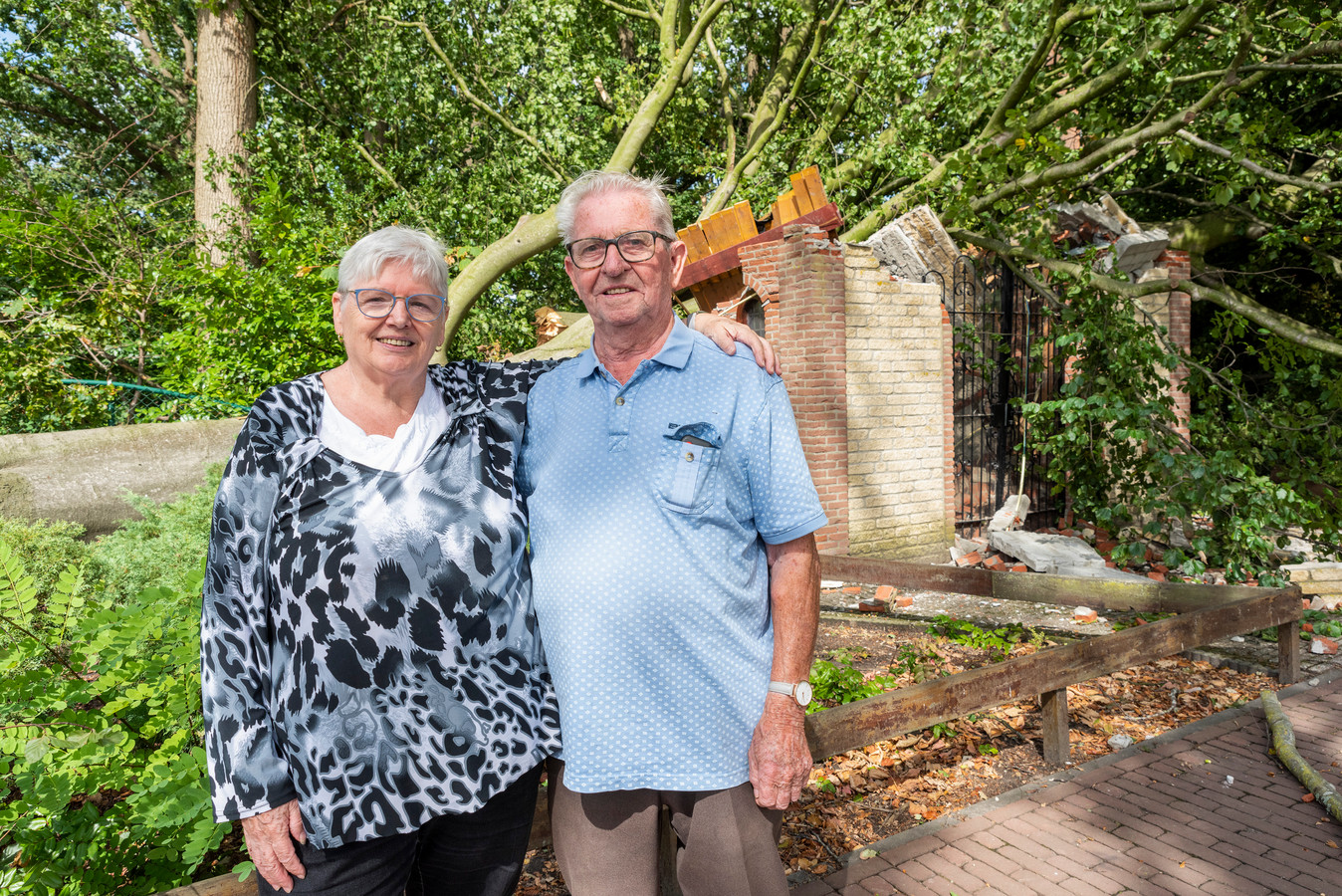 Boom verwoest kapel in Lepelstraat, het dorp is er kapot van: ‘Dit doet ...
