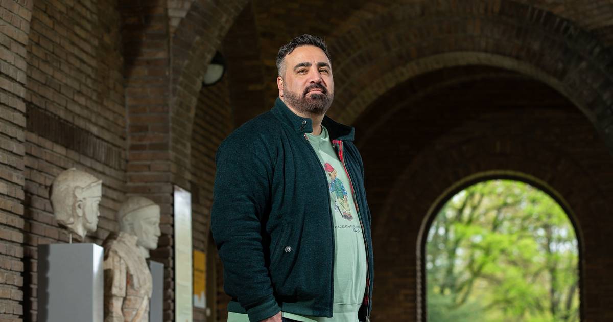 Beyoncé, Chris Martin en Brad Pitt kennen deze mystieke dichter al; nu stelt Sinan Can hem aan ...