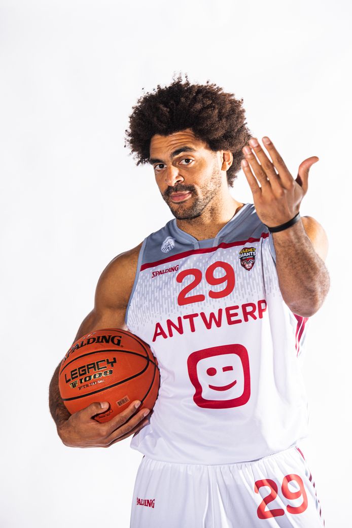 Vijf titels met Oostende stillen honger van Jean-Marc Mwema niet: “Pas ...