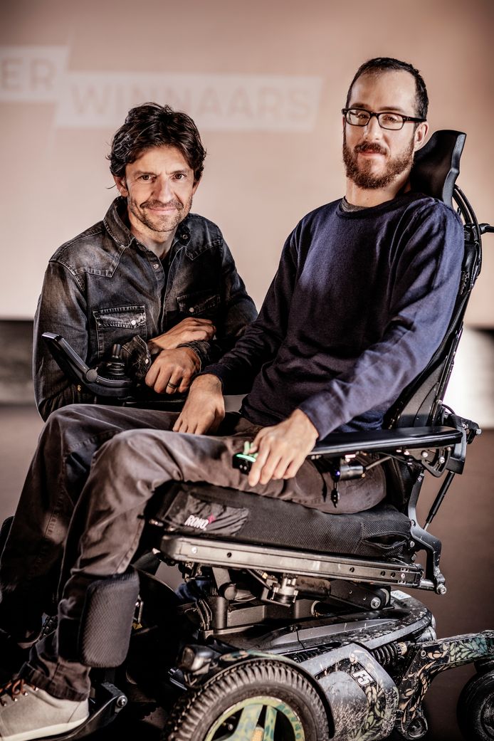 Xander was achttien toen hij verlamd raakte na een zwaar auto-ongeluk ...