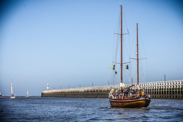 Klassieke schepen bewonderen langs Nieuwpoortse havengeul | Nieuwpoort ...