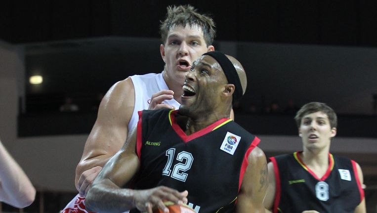 FIBA schorst Russische nationale basketteams | De Morgen