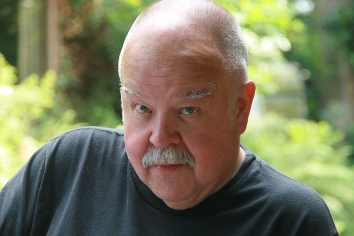 Commissaris Migrain uit ‘Mega Mindy’ herstelt na hersenbloeding: “Ik ...